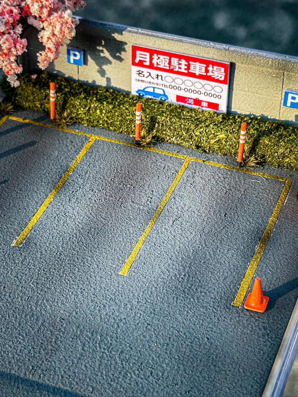 Japanese Parking Lot Diorama – Pocket Sized Motors